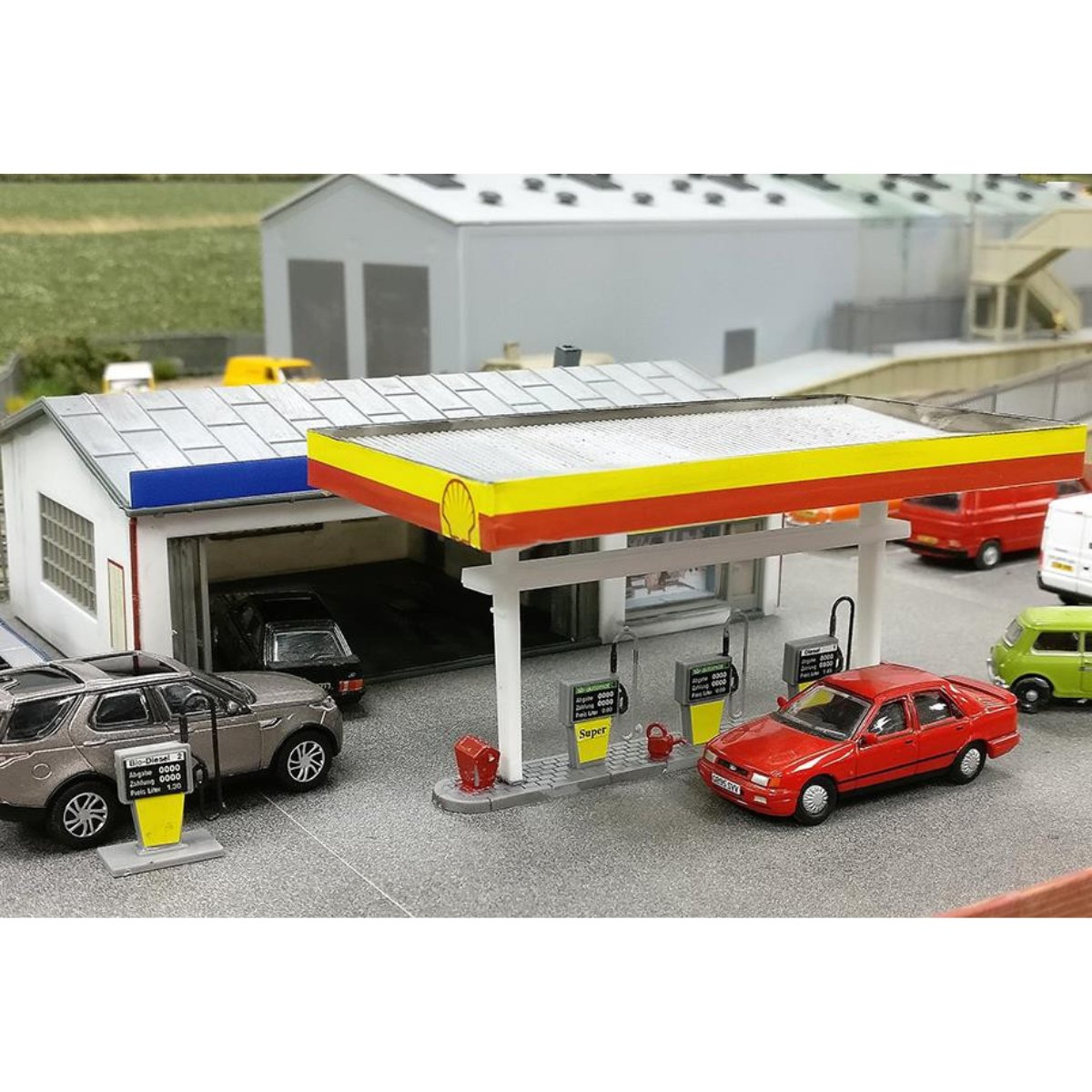 Gaugemaster Fordhampton Service Station Kit - OO Gauge - Phillips Hobbies