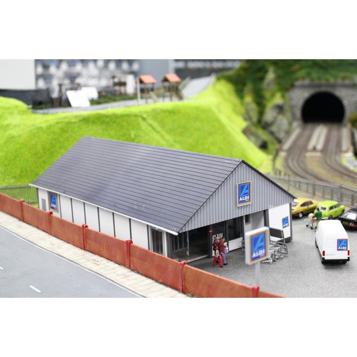 Gaugemaster Fordhampton Supermarket Kit - OO Gauge - Phillips Hobbies